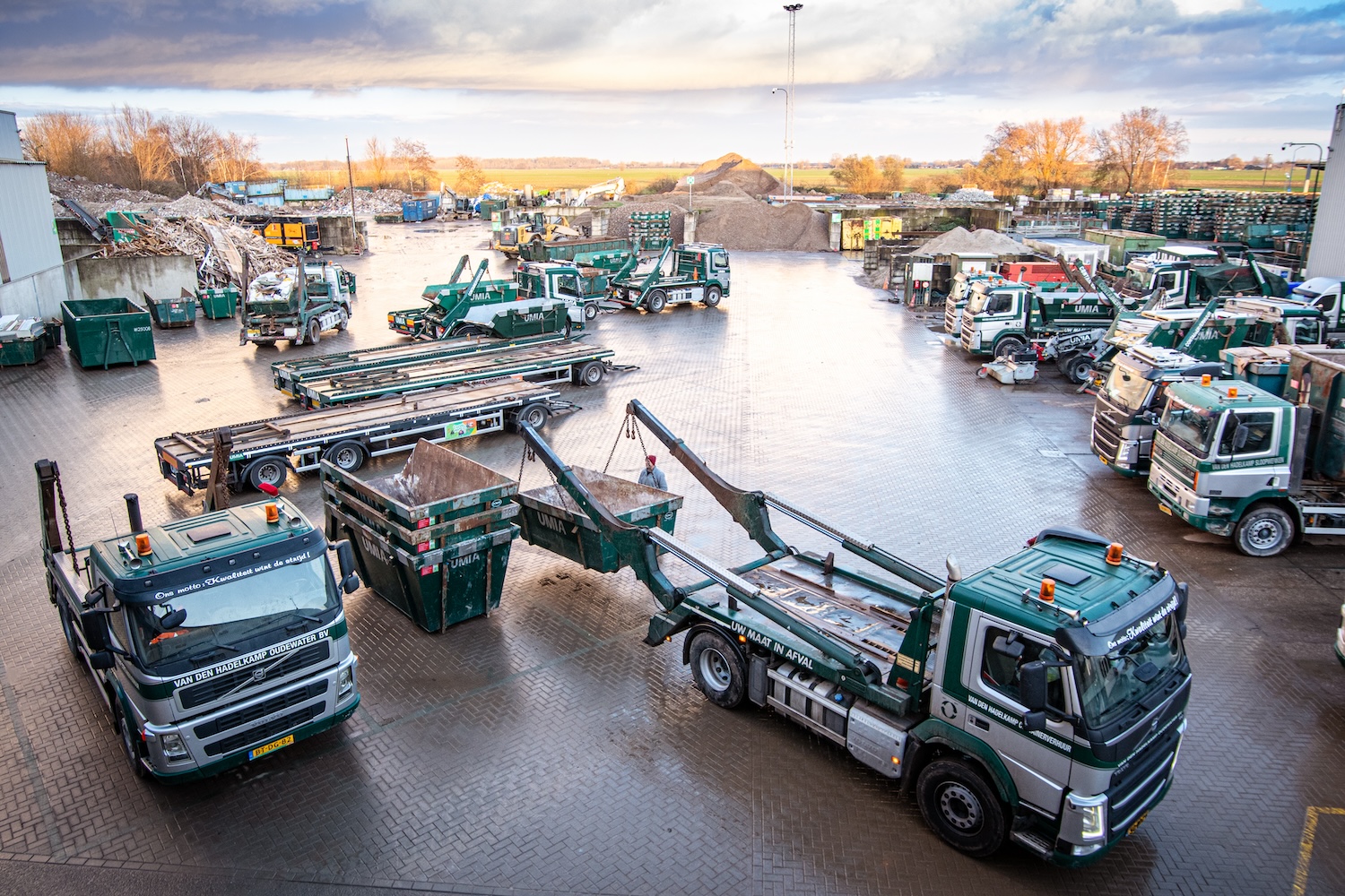 Bouw en sloopafval container huren » De Afvalmaatjes